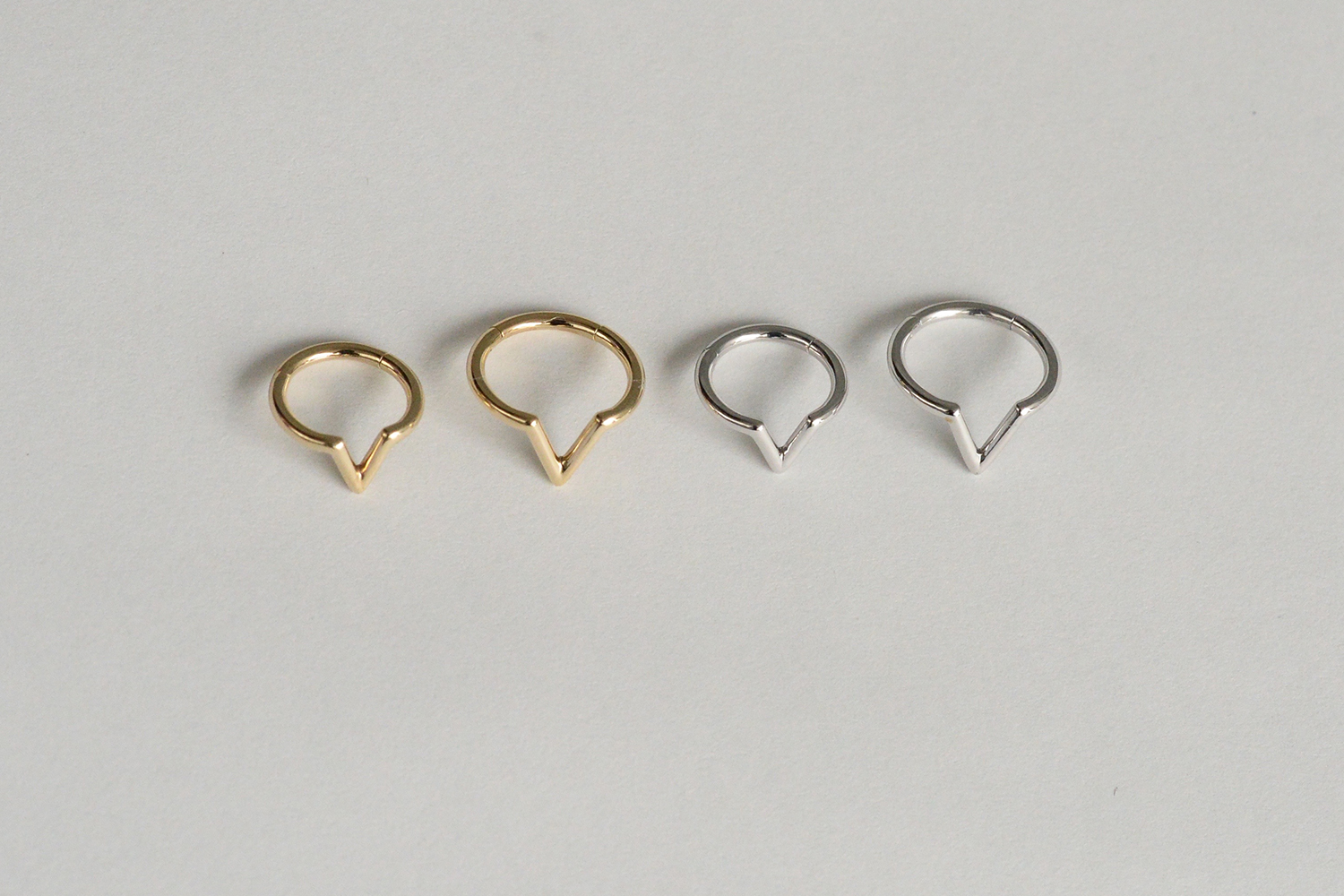 V Hinge Ring 入荷！！ - ボディピアス スタジオ :+: ゲートブリッジ