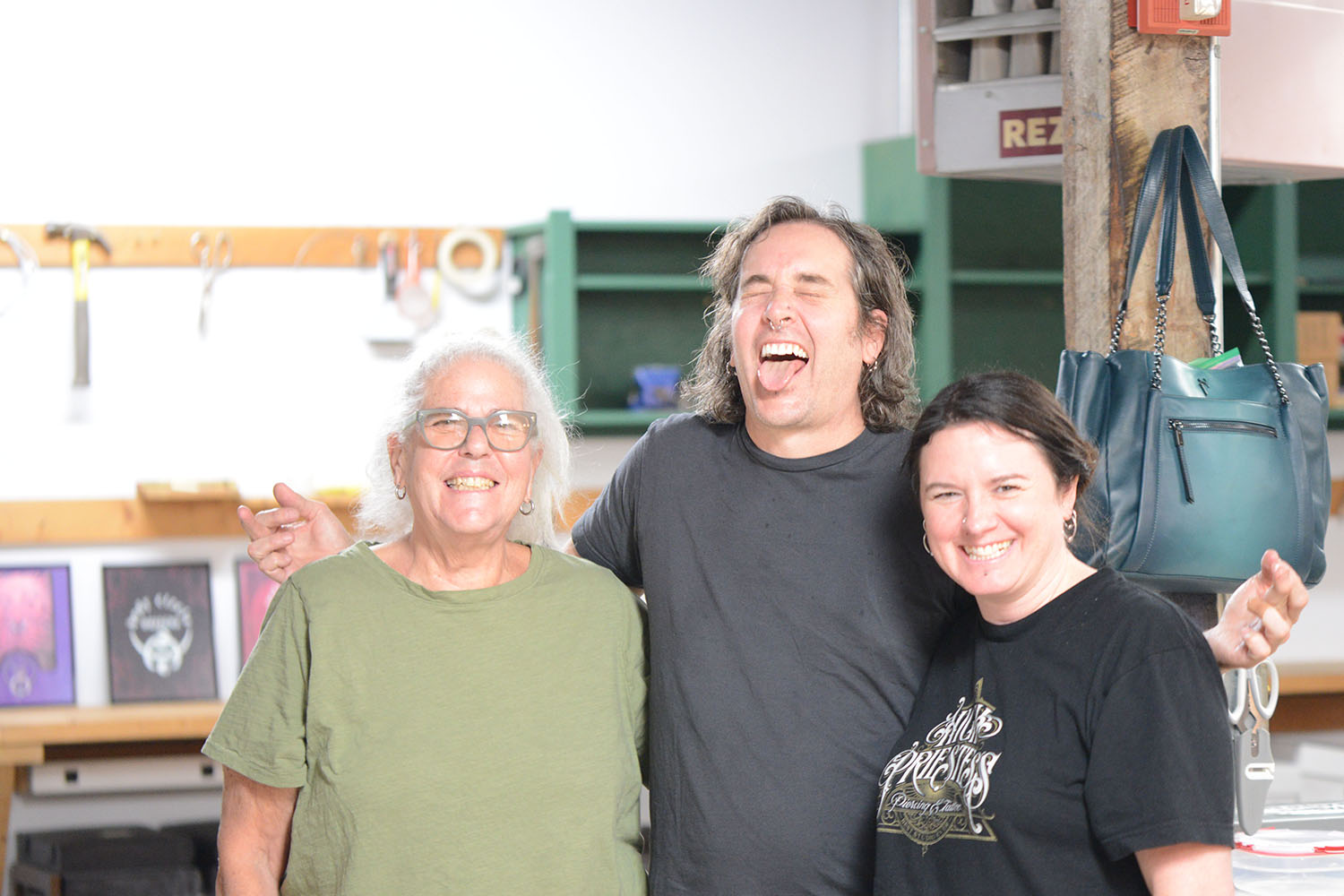 Body Circle Designs - ボディピアス スタジオ :+: ゲートブリッジ